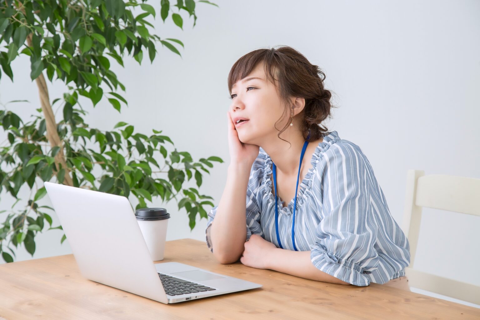 睡眠の質を高める方法16選！睡眠の質を高めて朝スッキリ起きるにはどうすれば良い？ | 東京・銀座のクマとり専門クリニック【KumaCLI】